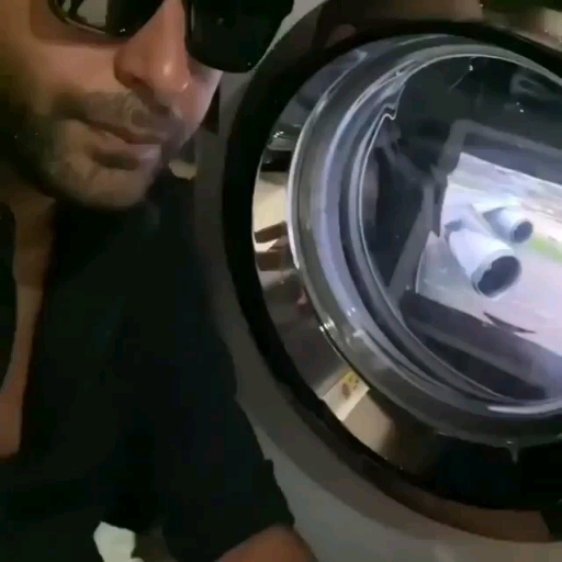 OGQ ⚪ Interesting of IRANIAN SINGER ( Arash) in the prison era