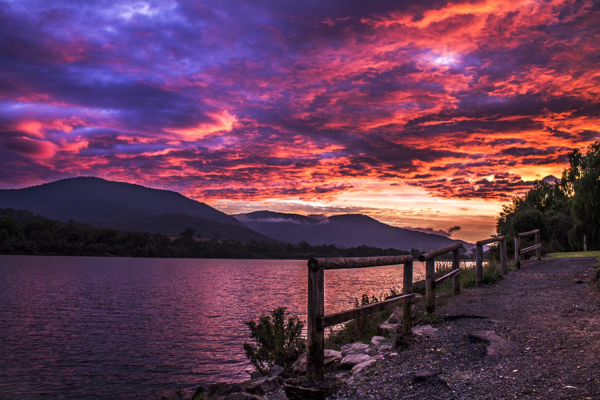 Flaming Lake - OGQ Backgrounds HD